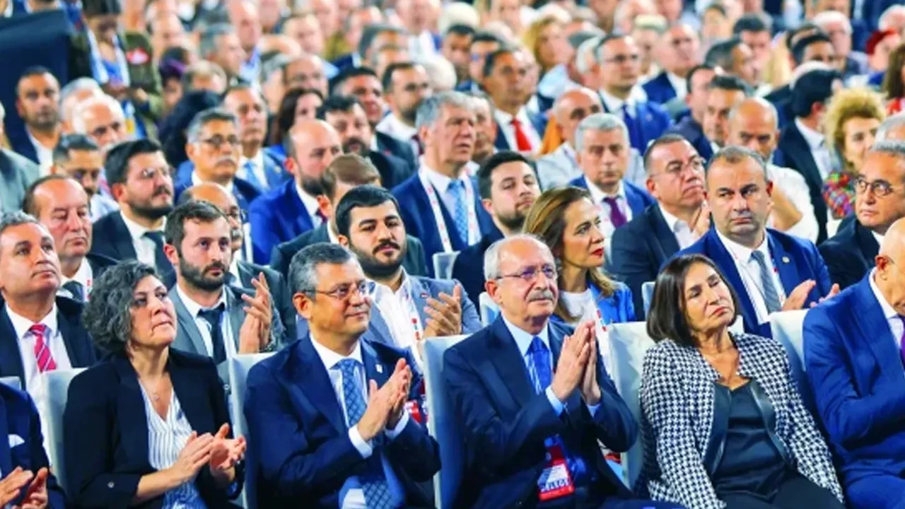 CHP Kurultay dosyasında şok ifade! Kime oy verdiğini fotoğraflayana ...