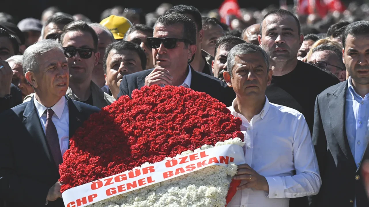 Mansur Yavaş'ın Özgür Özel'in yanında yer almasının perde arkasını ...