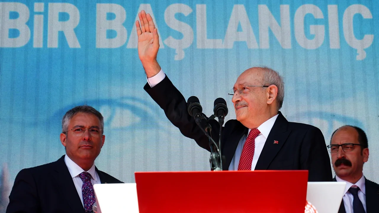 Mansur Yavaş'ın Özgür Özel'in yanında yer almasının perde arkasını ...