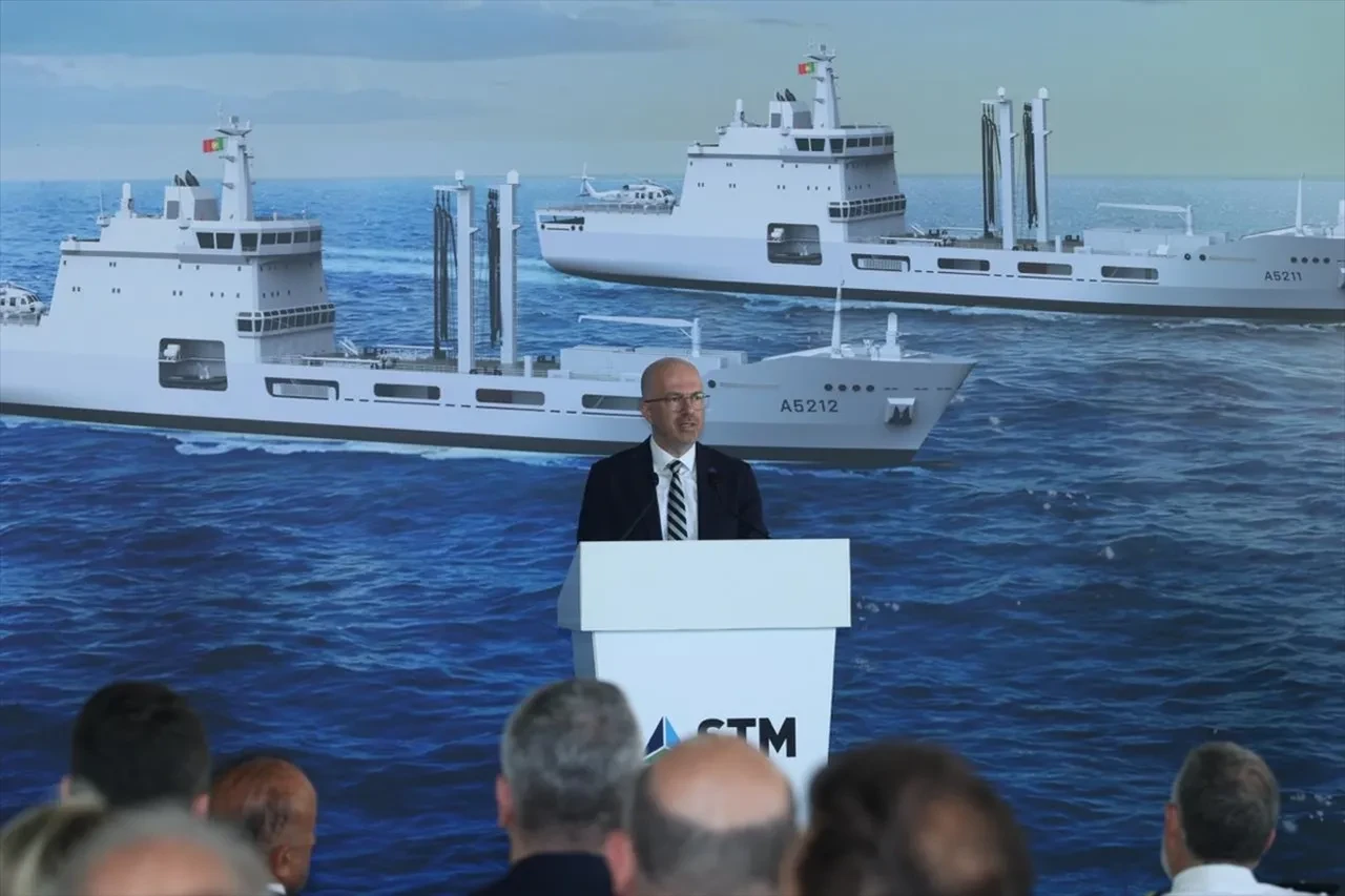 Türk savunma sanayisinden tarihi adım: NATO ülkesine ikinci askeri gemi ...