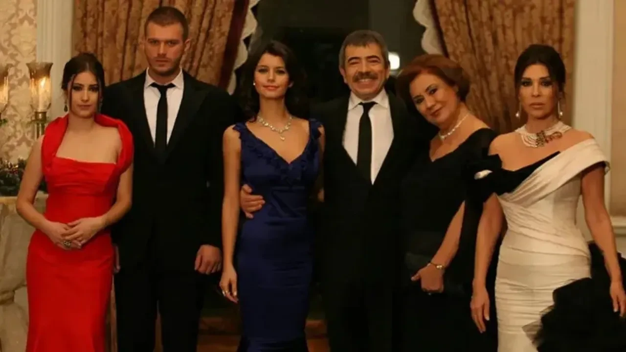 Bu yaz televizyonda nostalji rüzgarı esiyor! Yıllara meydan okuyan ...