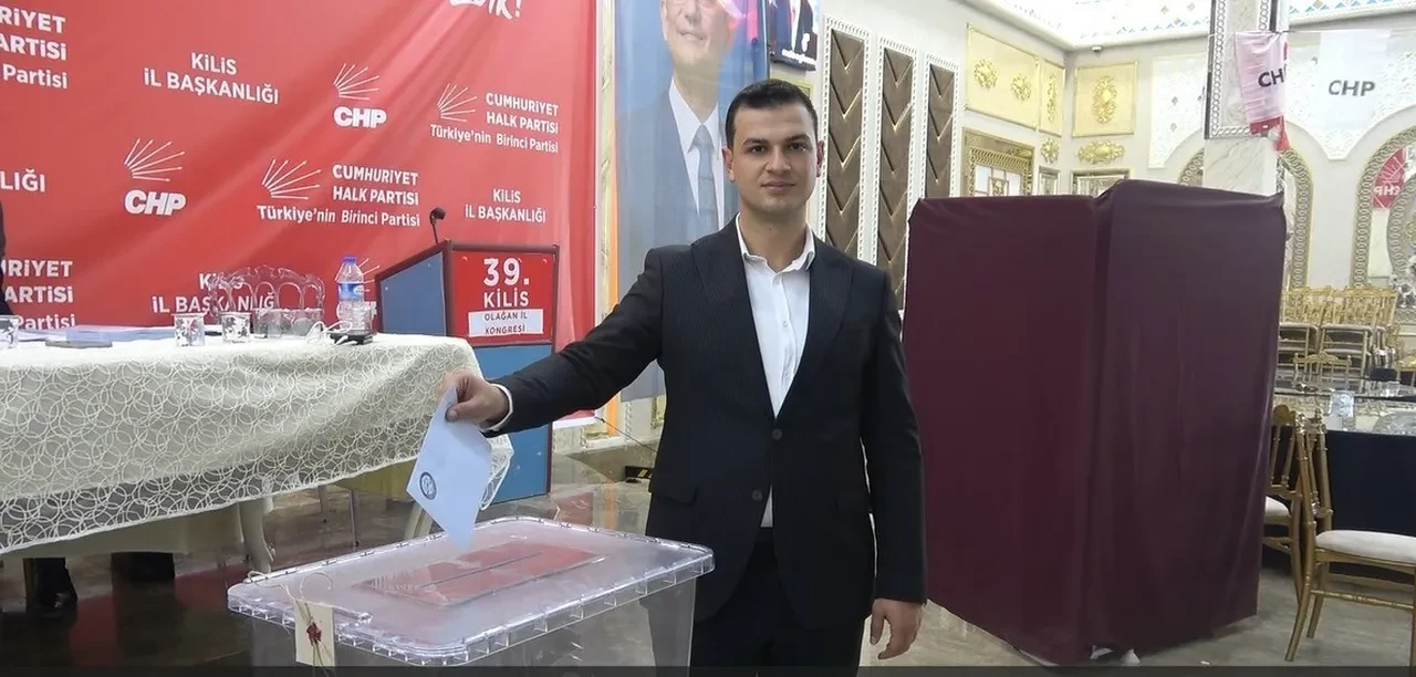 Kurultay soruşturmasında adı geçen CHP Kilis İl Başkanı Umut Mehmet ...