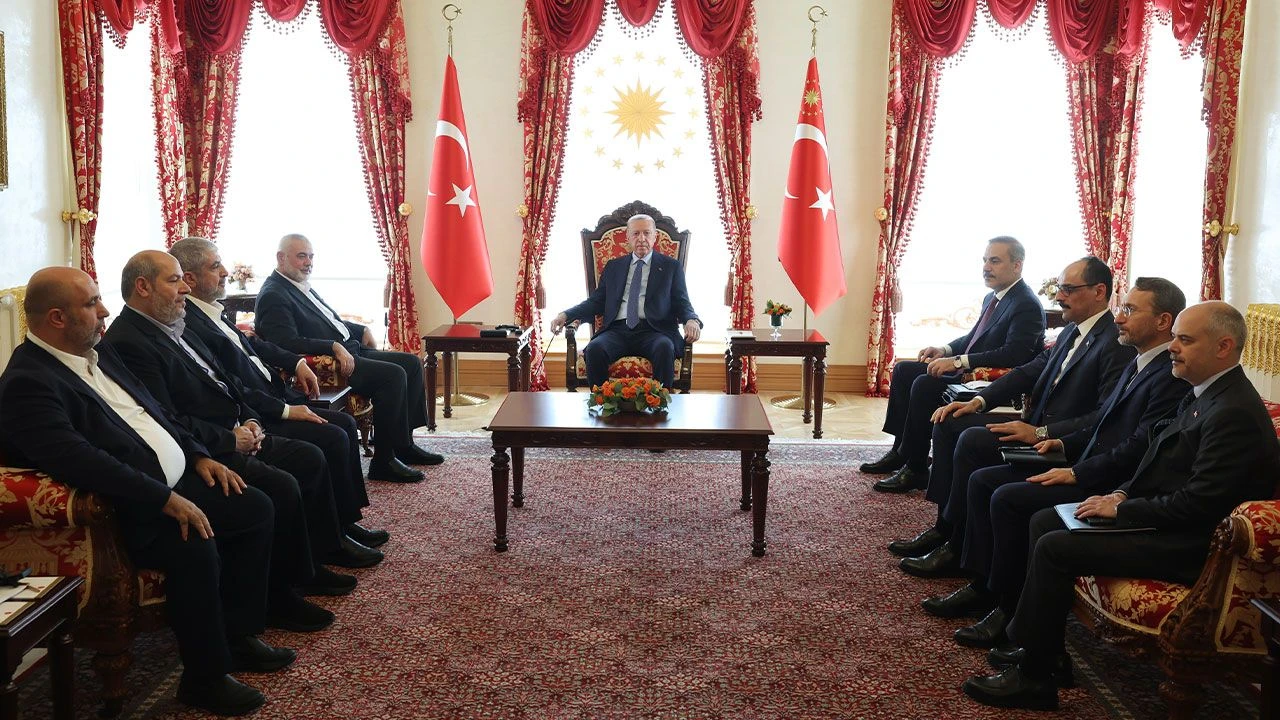 Cumhurbaşkanı Erdoğan, Hamas lideri İsmail Haniye'yi kabul etti | TGRT ... Cumhurbaşkanı Erdoğan, Hamas lideri İsmail Haniye'yi kabul etti | TGRT ...