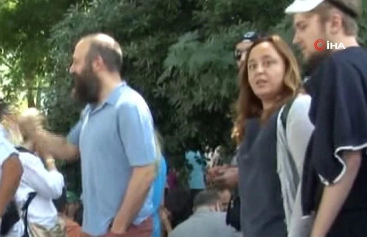 Ayşe Barım'ın da dahil olduğu menajerlerin Whatsapp'ta nasıl ... Ayşe Barım'ın da dahil olduğu menajerlerin Whatsapp'ta nasıl ...